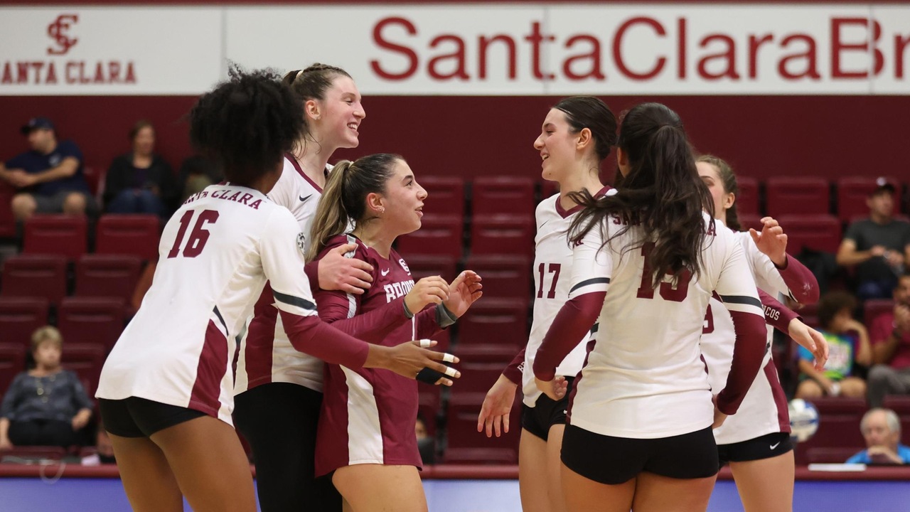 Volleyball Beats Portland in Five Sets - Santa Clara University