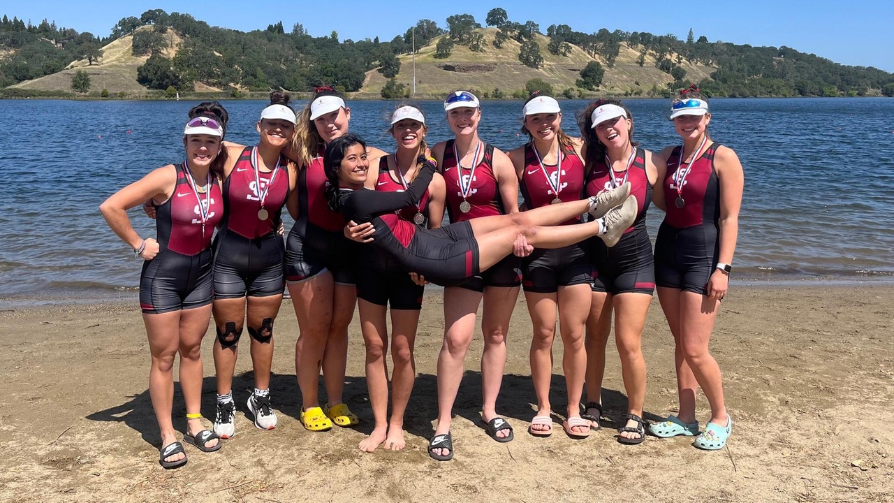 Women's Rowing Completes WIRAs - Santa Clara University