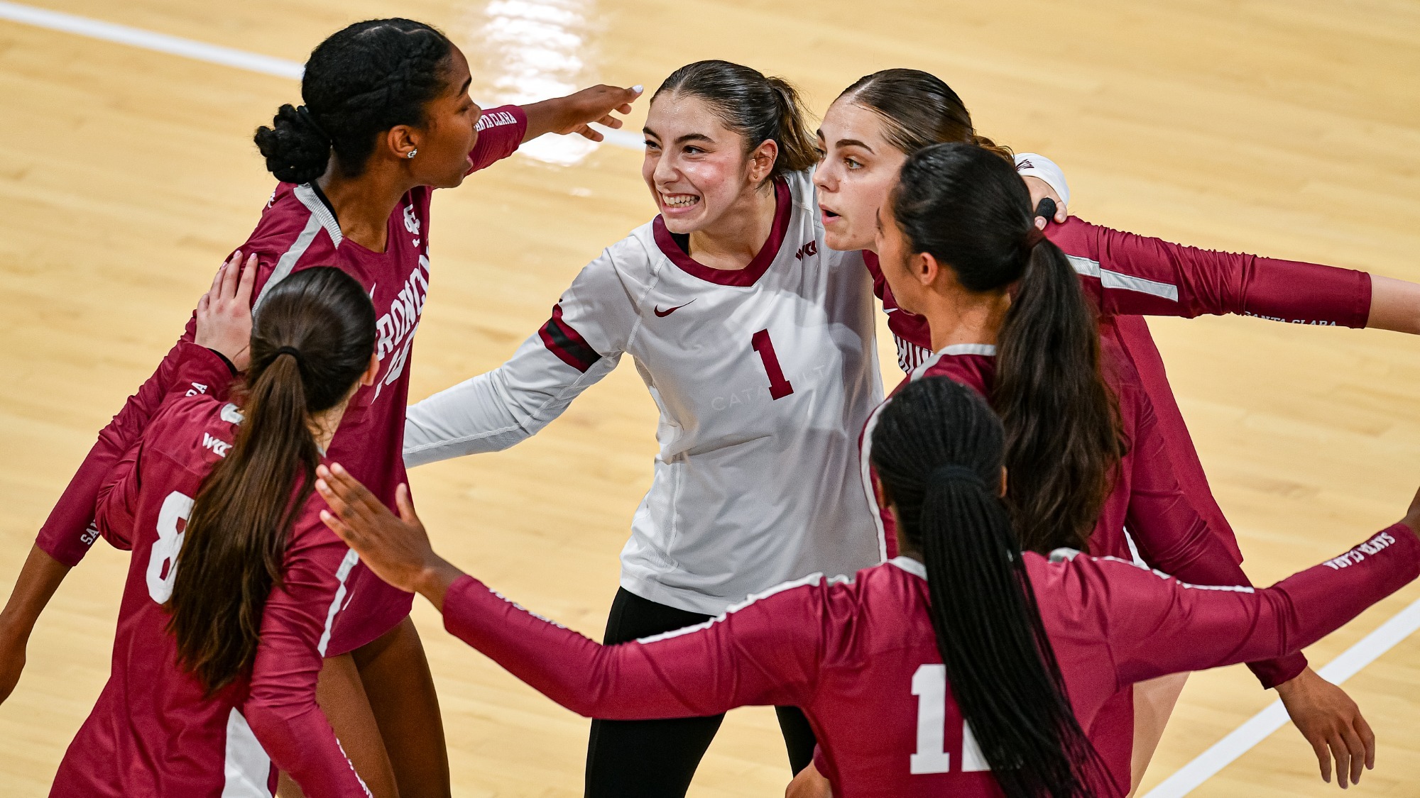 Volleyball Wins Road Battle with Bulldogs - Santa Clara University