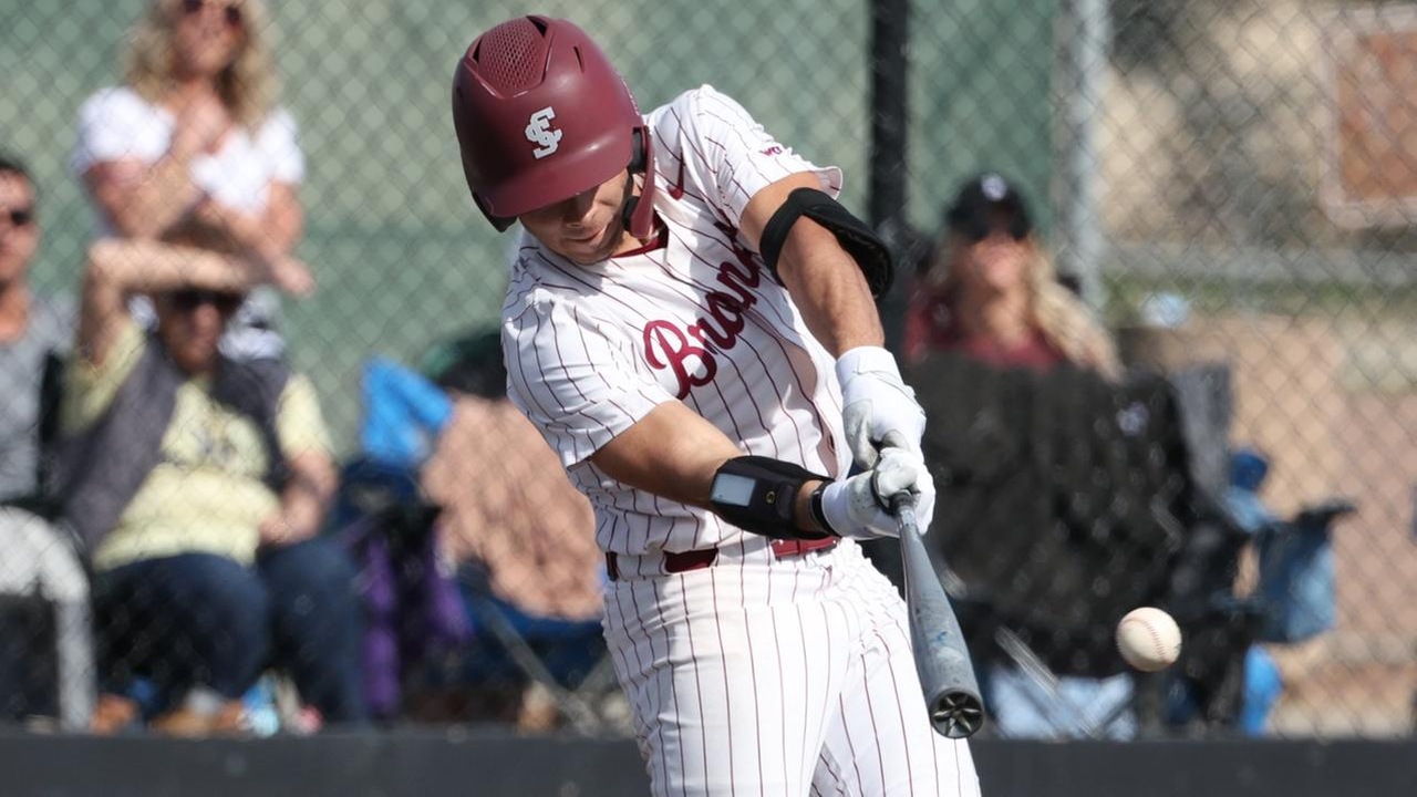 Walkoff Lifts Baseball To Sweep of Villanova - Santa Clara University