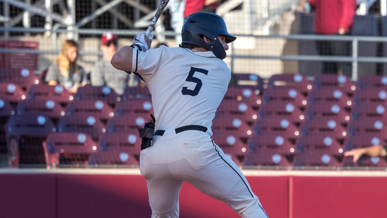 Baseball Clinches Spot in WCC Tournament in Walkoff Fashion - Santa Clara University