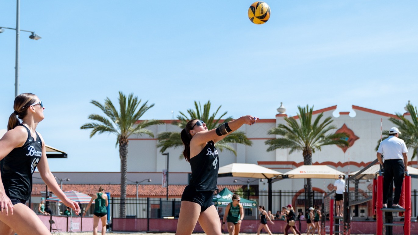 Hailey Benesz - 2024 - Women's Beach Volleyball - Santa Clara University