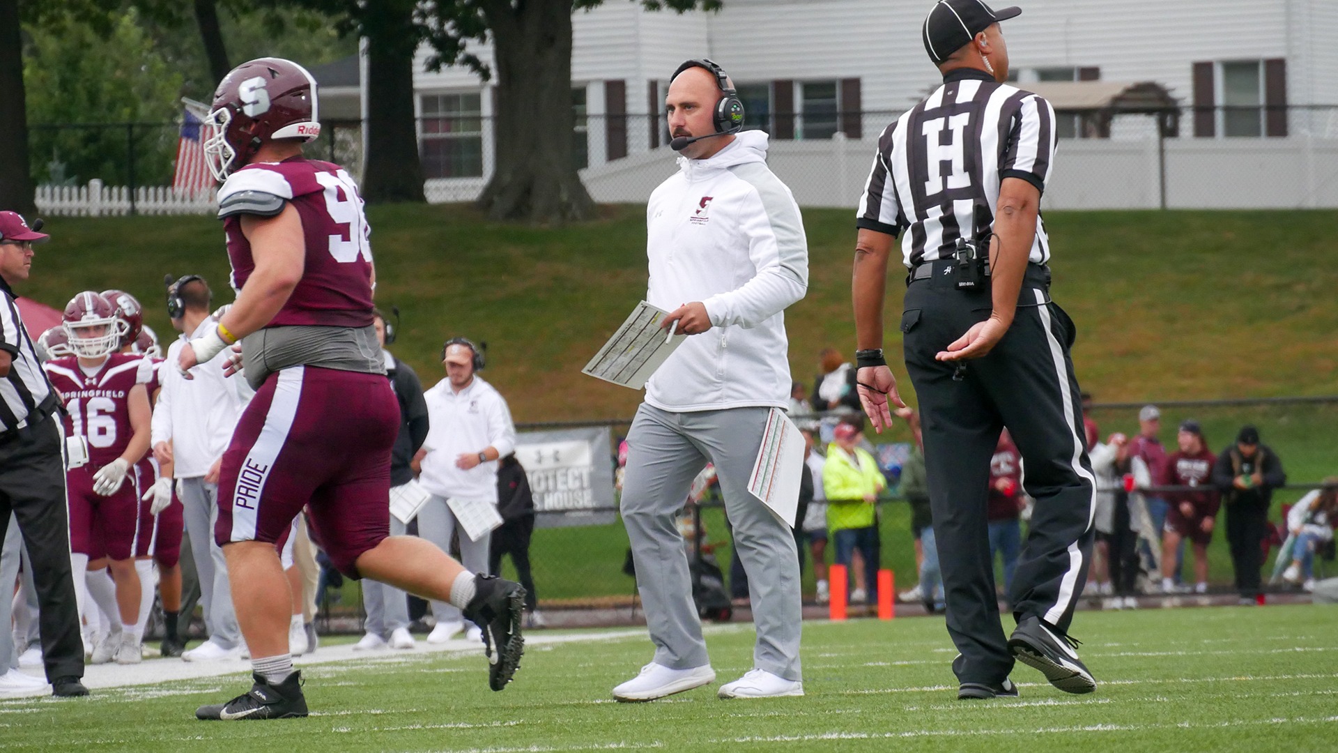 DiRienzo Named Gridiron Club of New England's Division II/III Co ...
