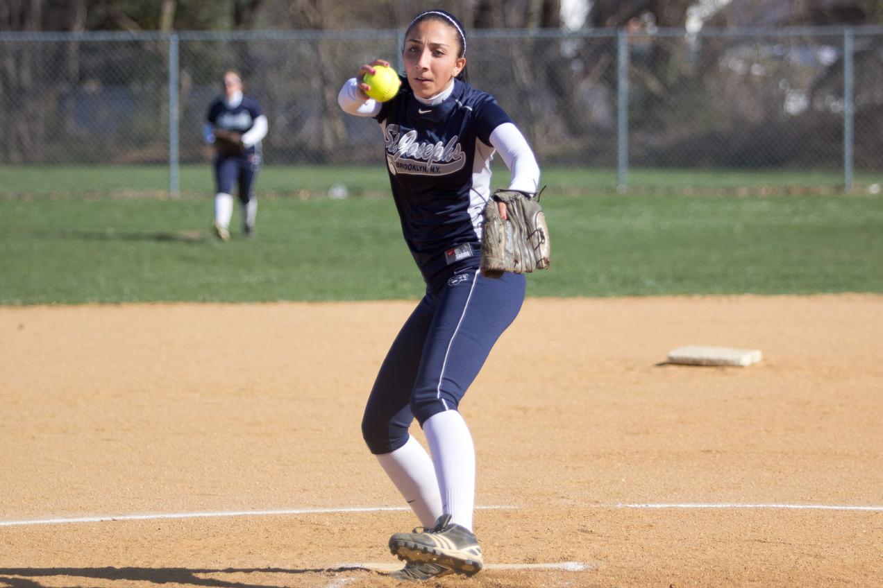 Softball Remains Undefeated in HVIAC Play Sweeping Sarah Lawrence on ...