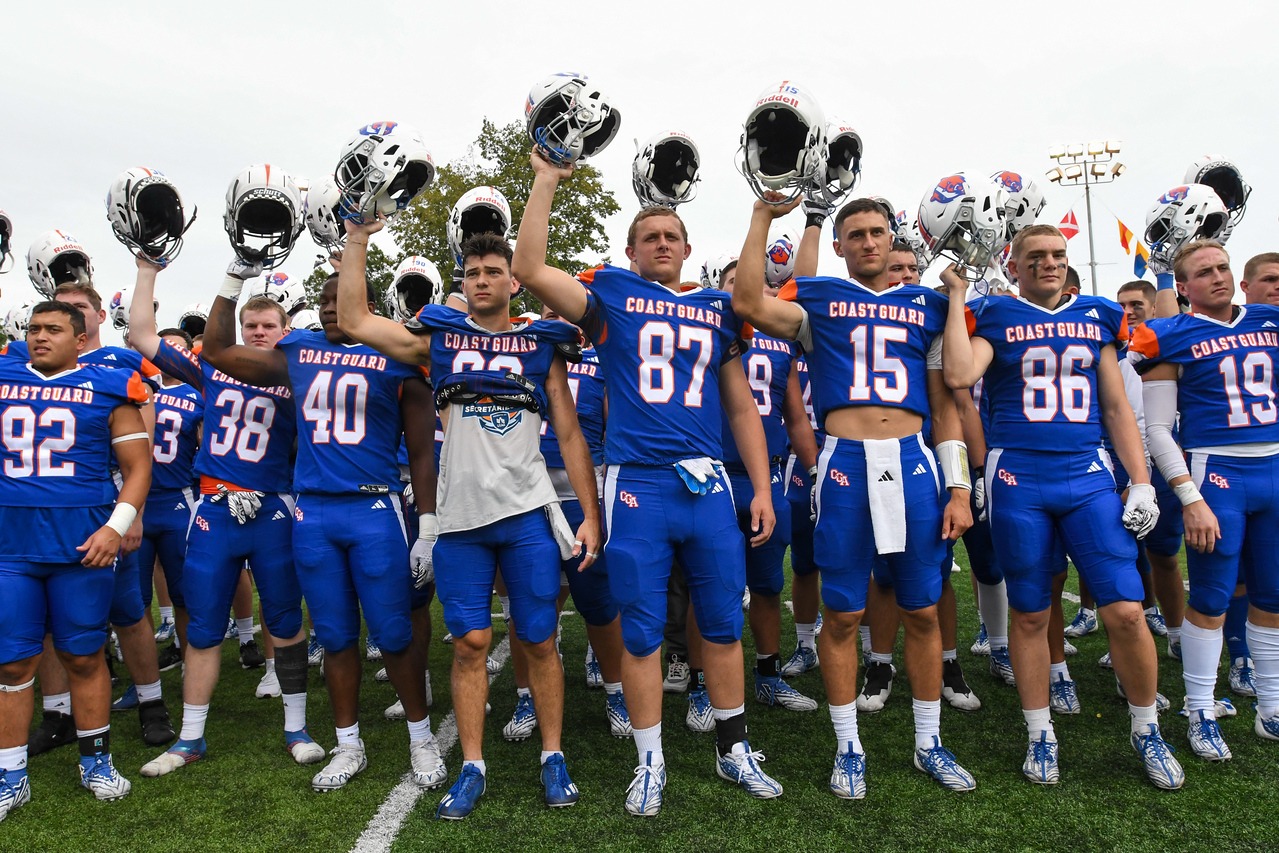 Football Struggles Against Salve Regina - United States Coast Guard Academy