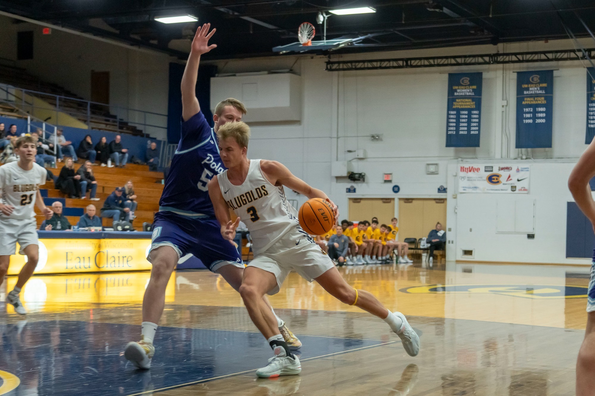 Blugolds' upset bid comes up just short at No. 14 UW-Platteville ...