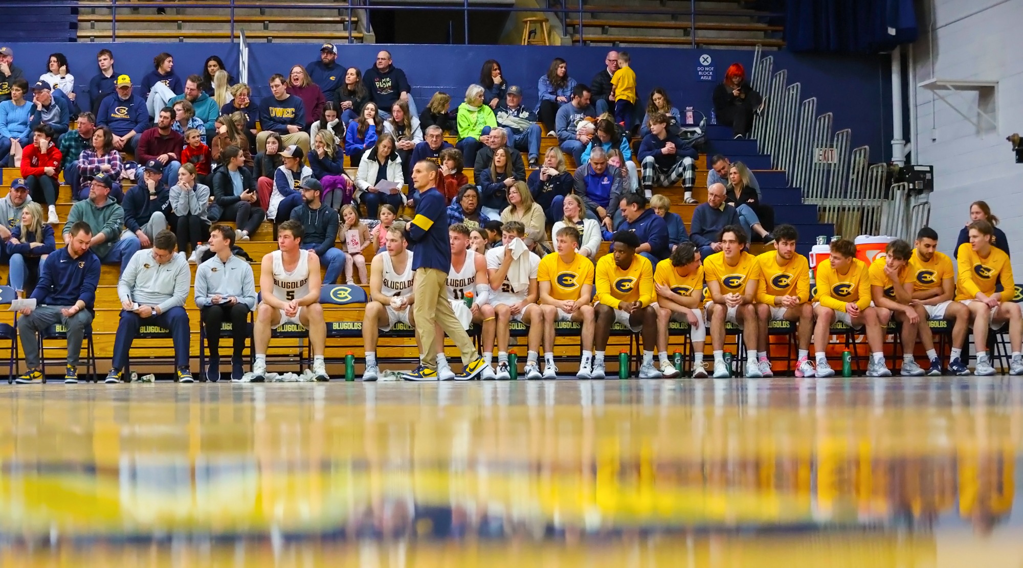 University Of Wisconsin Eau Claire Logo