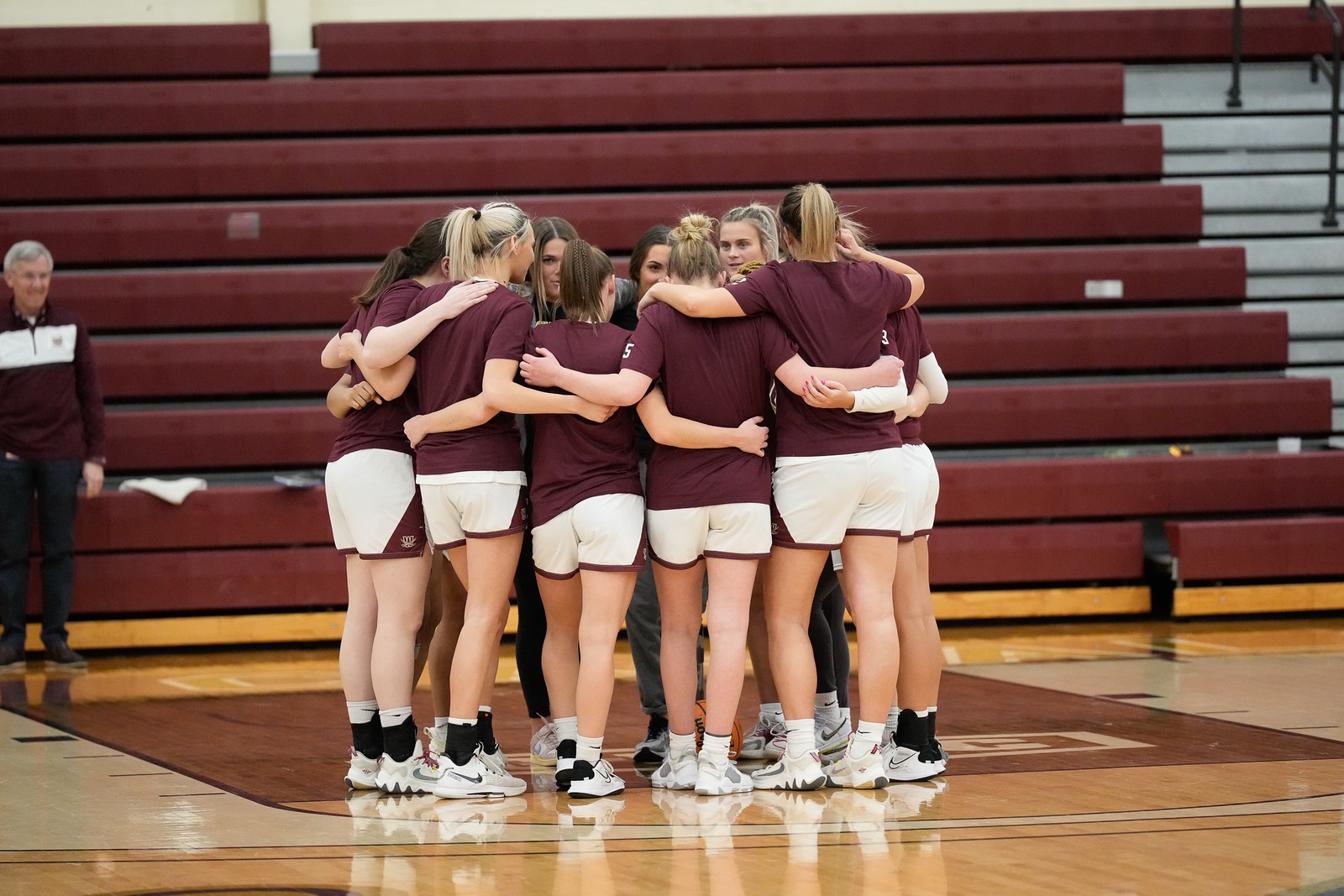WITH FOUR IN DOUBLE FIGURES, THE CAVS WIN AT HILLSDALE - Walsh University