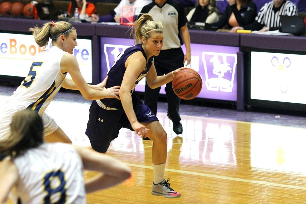 Caroline Wolynski - Women's Basketball - Western Mustangs Sports