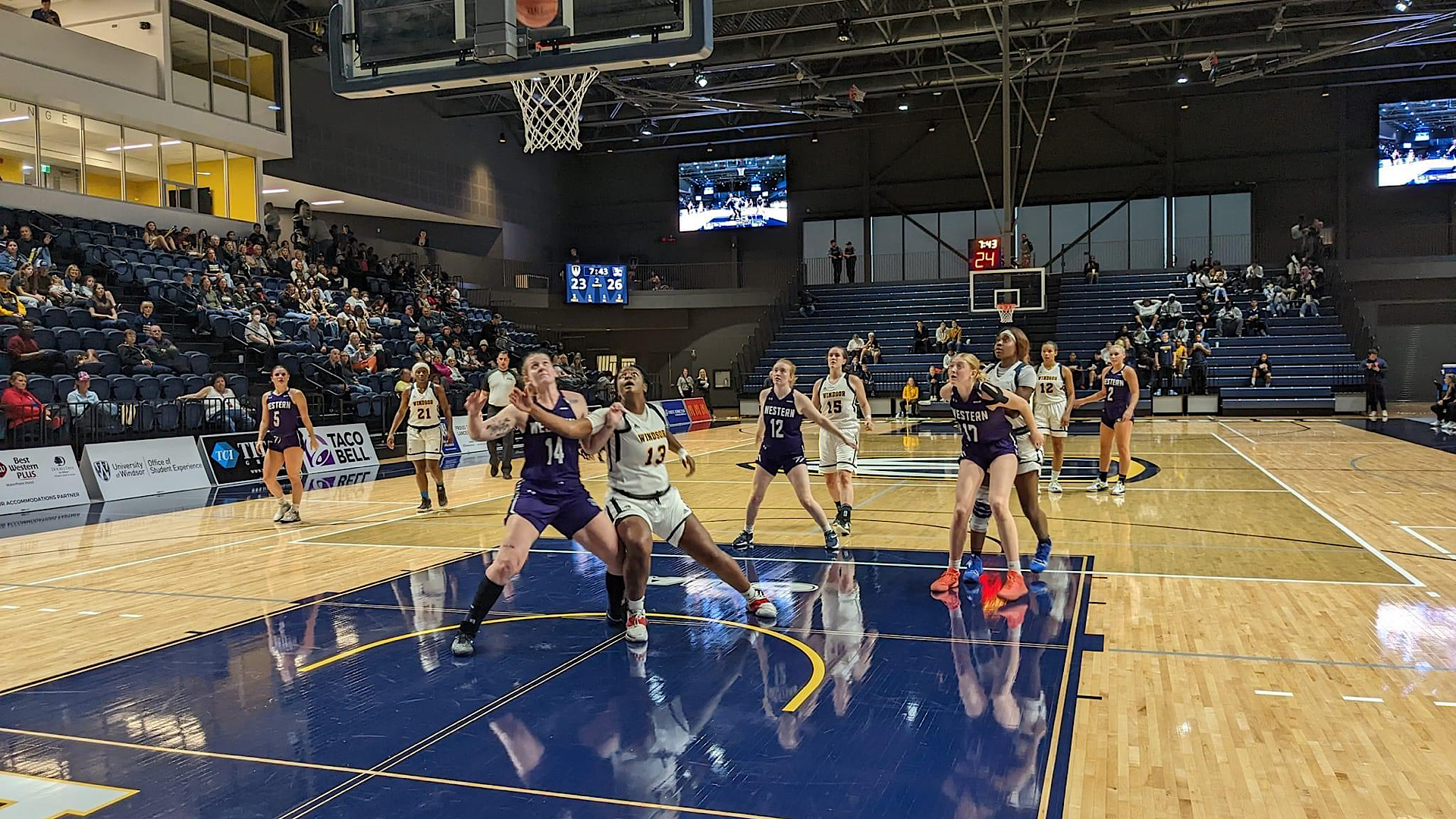 Mustangs open regular season with win over Lancers, 65-64. - Western ...