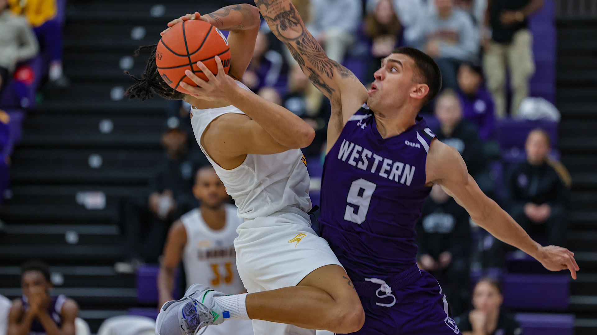 Mustangs fall by 16 to Laurier in their first matchup of the season ...
