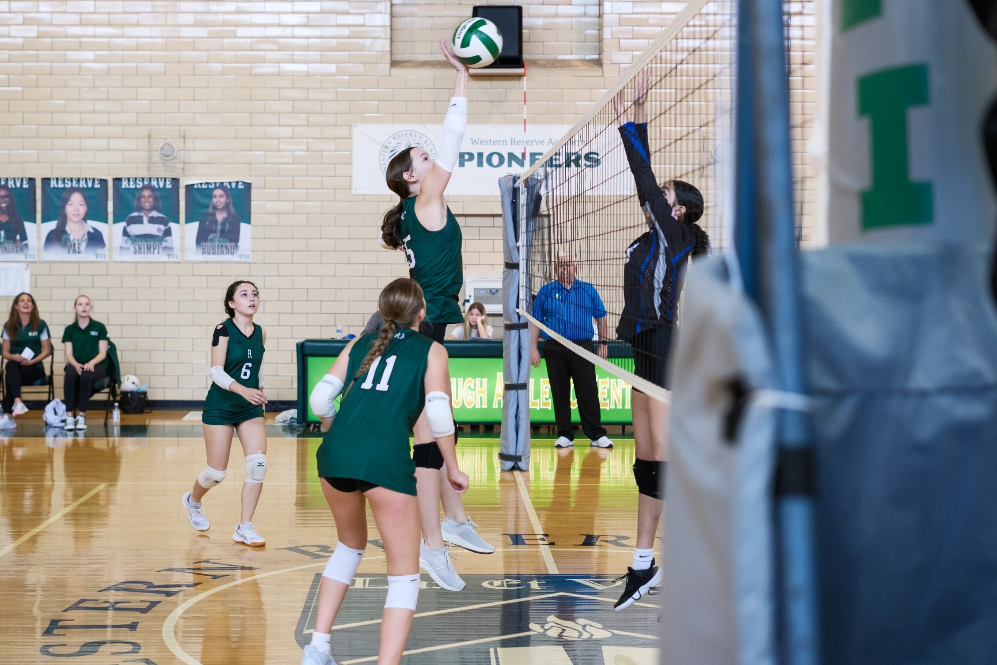 Girls Volleyball Continues Undefeated Streak - Western Reserve Academy
